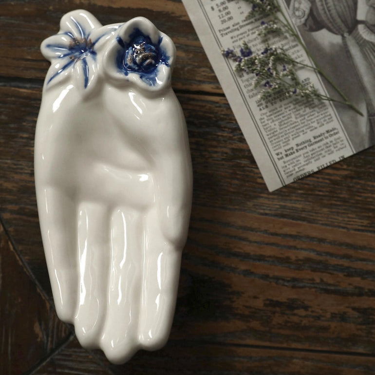 Vintage Ornaments – Decorative Accents & Antique Style Home Decor ...